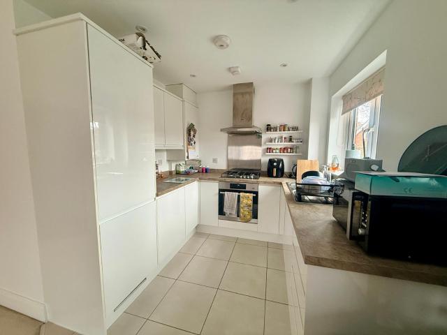 Apartment at Bramley Avenue, Wealden