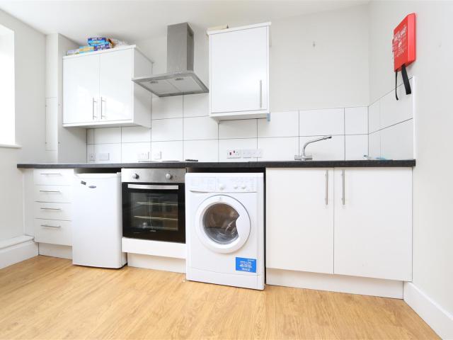 Apartment at Brampton Grove, Greater London