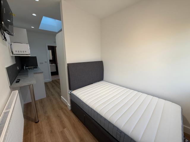 Apartment at Brampton Grove, Greater London