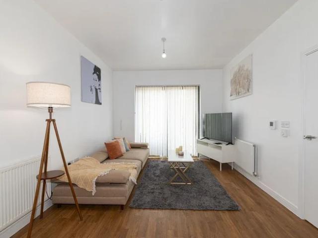 Apartment at Bramwell Way, Greater London