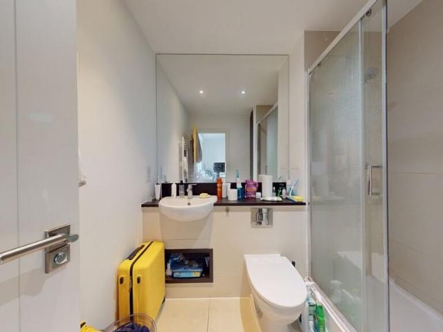 Apartment at Bramwell Way, Greater London