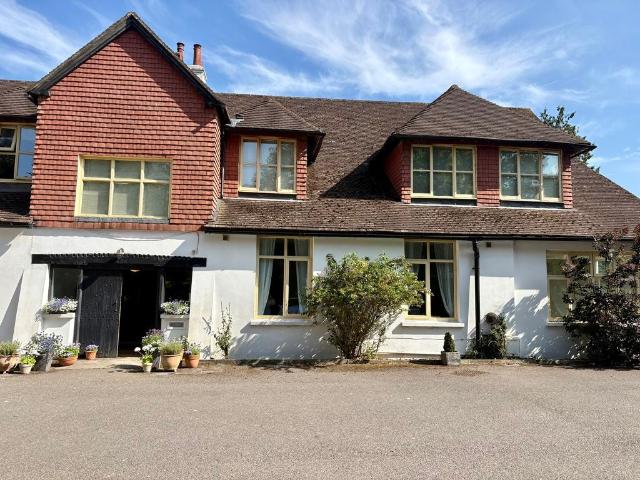 Apartment at Brantridge Lane, Mid Sussex