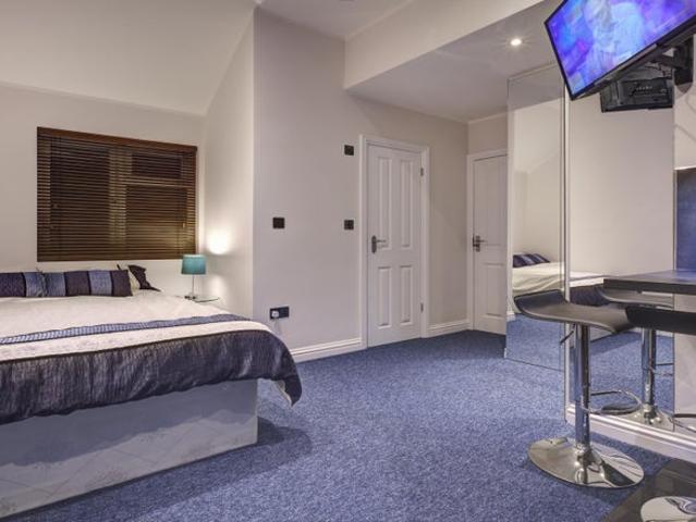 Apartment at Brassie Avenue, Greater London