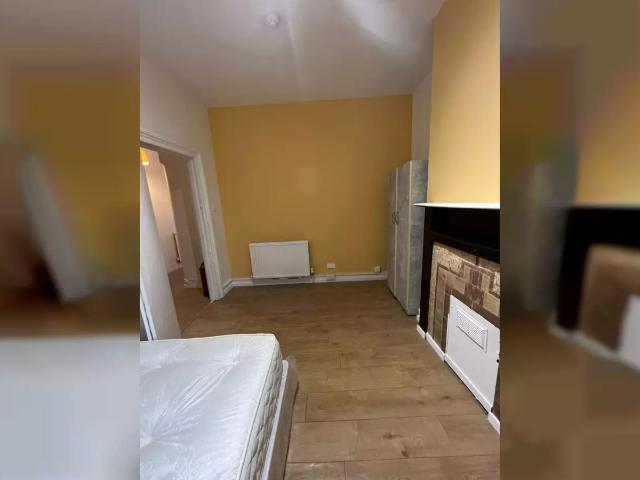 Apartment at Bravington Road, City of Westminster
