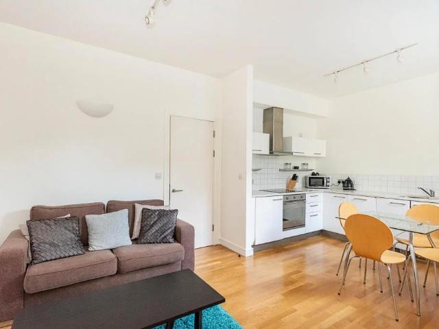 Apartment at Bravingtons Walk, Greater London
