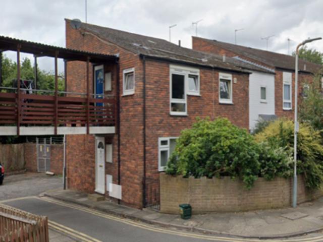 Apartment at Braybourne Close, Greater London