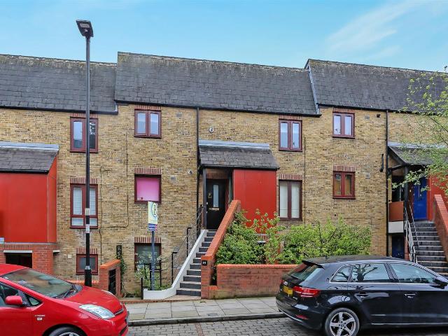 Apartment at Bredgar Road, Greater London