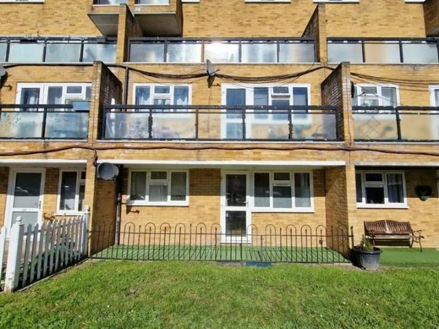 Apartment at Bredhurst Close, Greater London