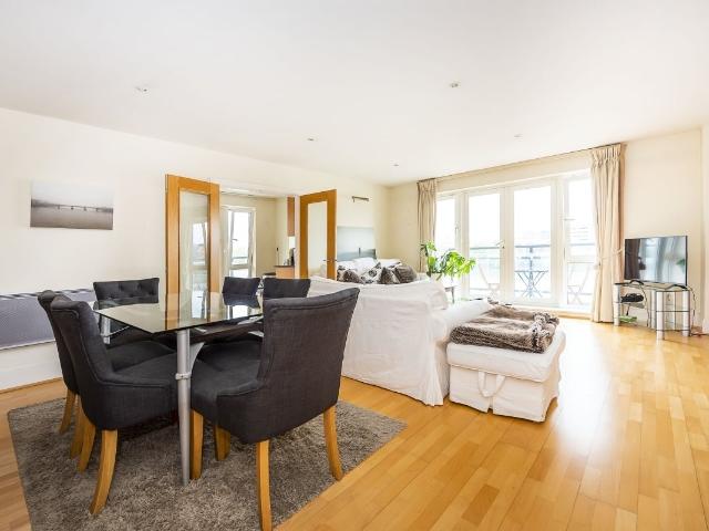 Apartment at Brewhouse Lane, Greater London