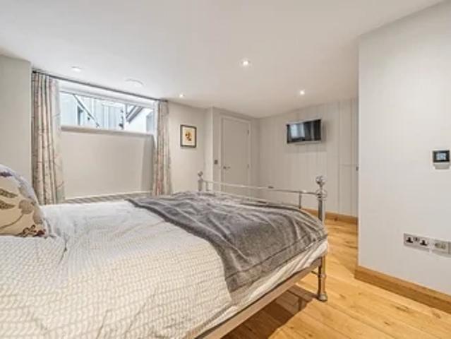 Apartment at Brewhouse Yard, Greater London