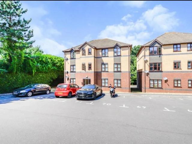 Apartment at Briarswood, Southampton