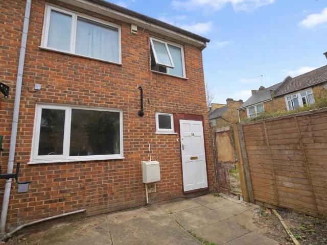 Apartment at Briggeford Close, Greater London
