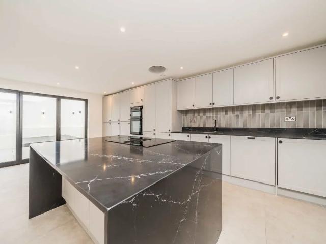 Apartment at Brighton Road, Greater London