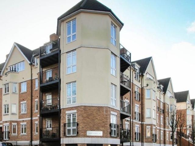 Apartment at Brightwen Grove, Greater London