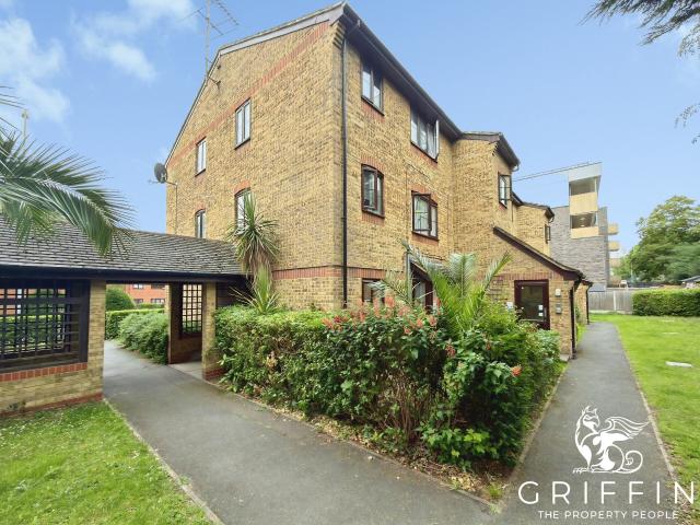 Apartment at Bridge Road, Grays