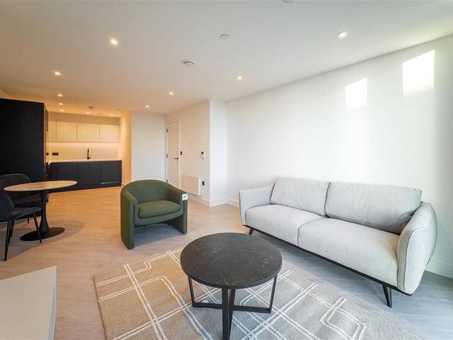 Apartment at Bridge Vista Walk, London