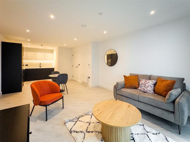 Apartment at Bridge Vista Walk, London