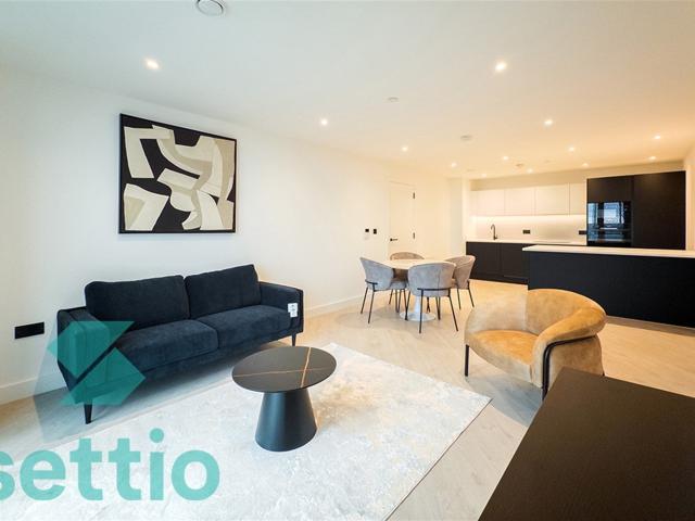 Apartment at Bridge Vista Walk, London