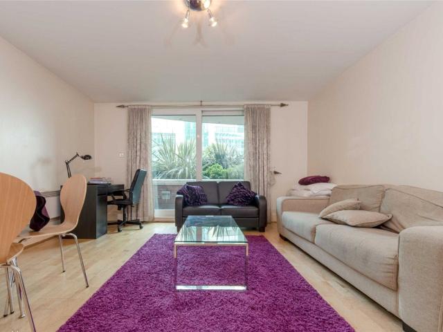 Apartment at Bridgefoot, Greater London