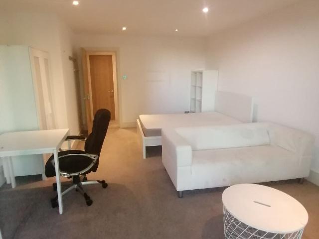 Apartment at Bridgefoot, Greater London
