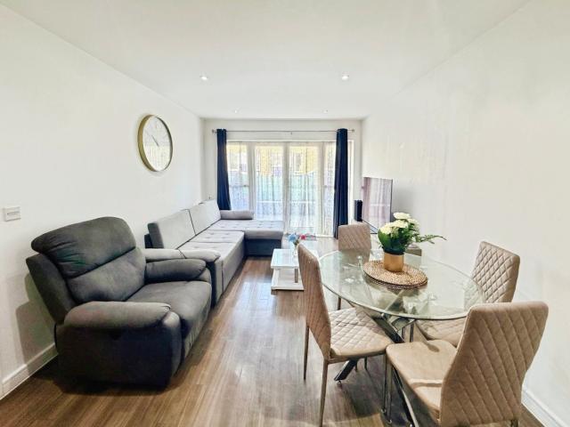 Apartment at Bridlington Road, Three Rivers