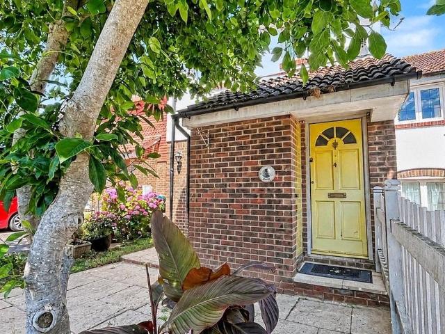 Apartment at Brindley Close, Greater London
