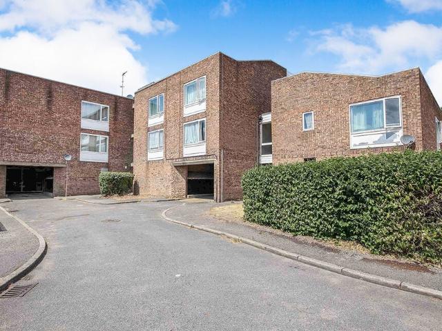 Apartment at Bristol Close, Borough of Spelthorne