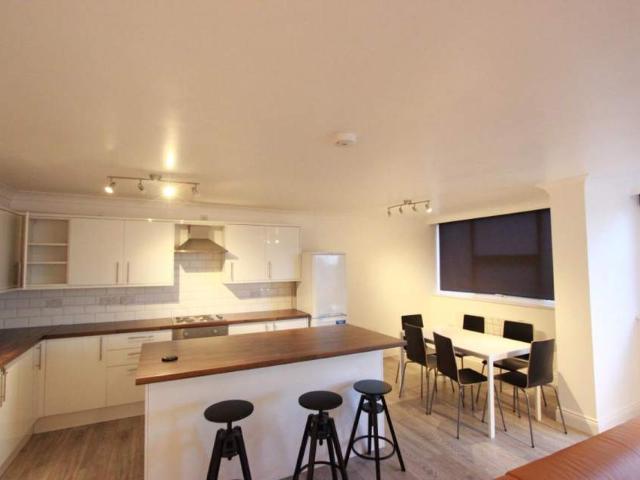 Apartment at Britannia Road, Greater London