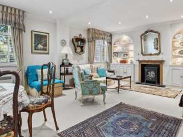Apartment at Britten Street, Greater London