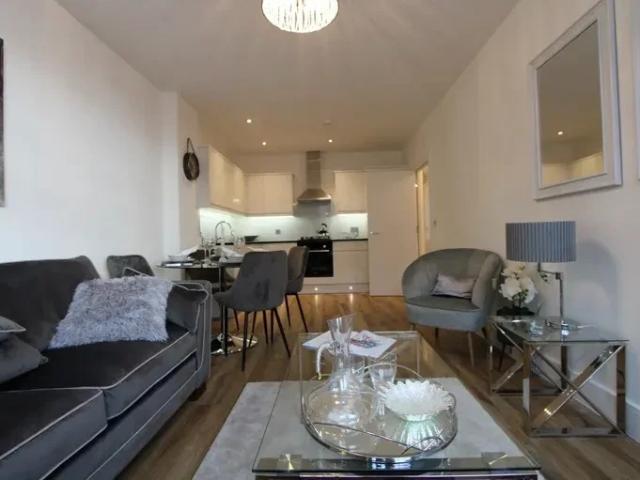 Apartment at Broadway Court, Greater London