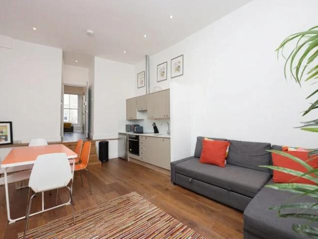 Apartment at Broadway Market, Greater London