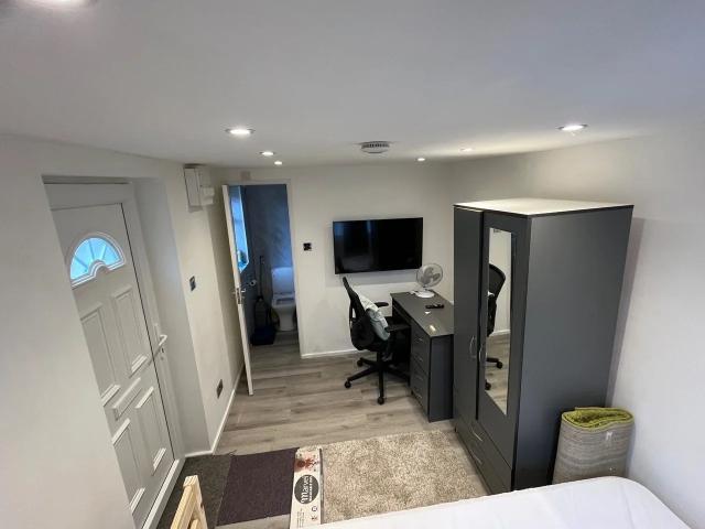 Apartment at Broad Lane, Coventry