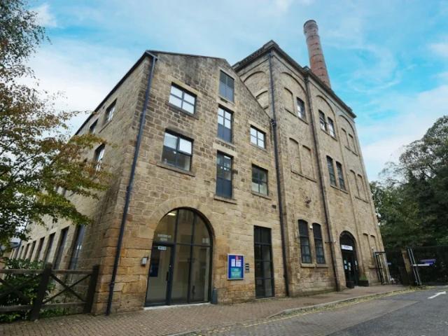 Apartment at Broad Lane, Leeds