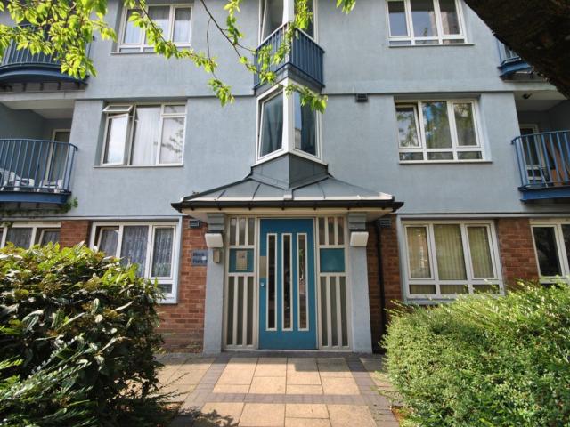 Apartment at Broadfield Walk, Birmingham