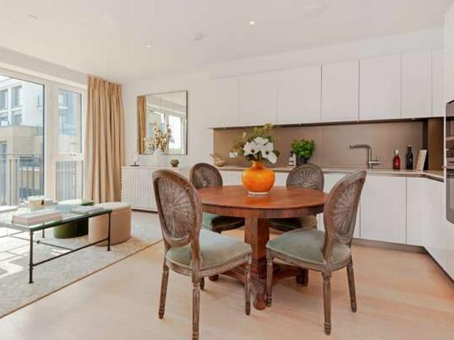 Apartment at Broom Road, Greater London