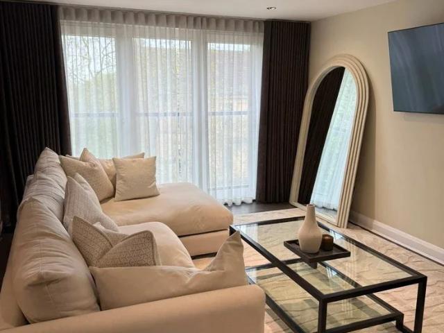 Apartment at Broomhill Avenue, Glasgow