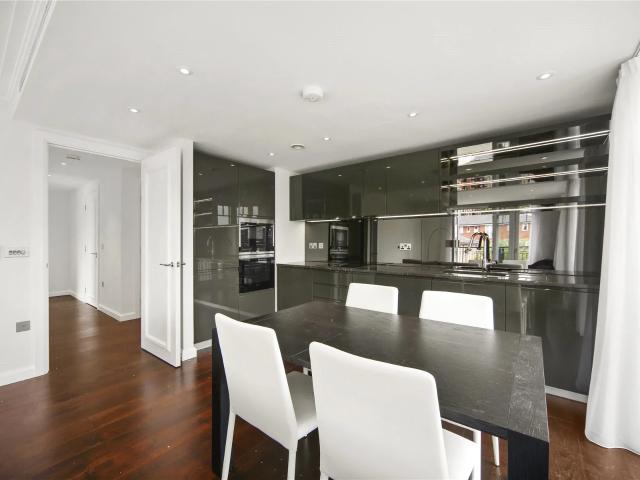 Apartment at Broomhouse Lane, Greater London