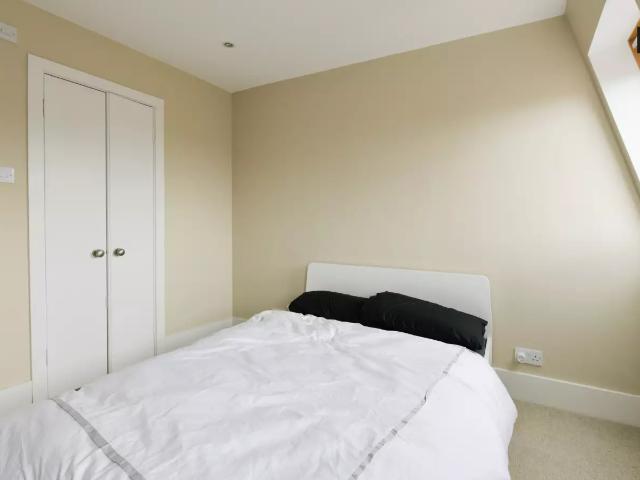Apartment at Brookville Road, Greater London