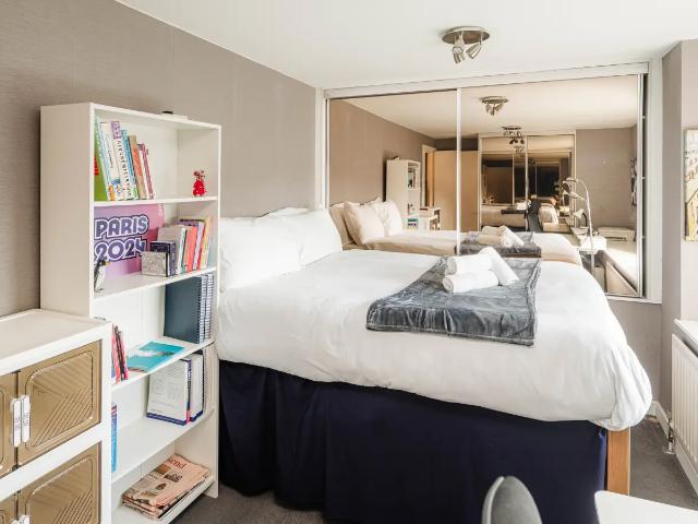 Apartment at Ommaney Road, Greater London