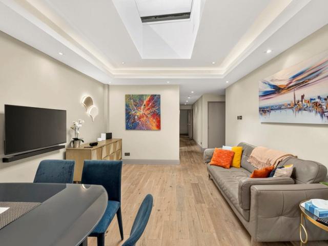 Apartment at Brook Mews North, City of Westminster