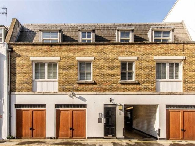 Apartment at Brook Mews North, City of Westminster