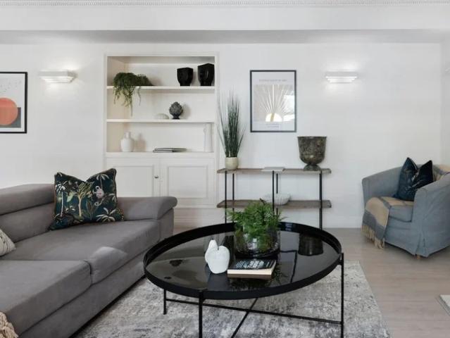 Apartment at Brook Street, City of Westminster