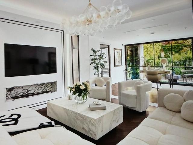 Apartment at Brook Street, City of Westminster