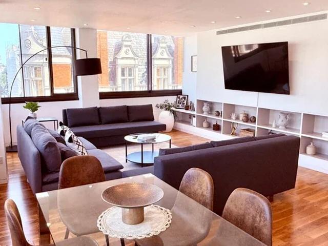 Apartment at Brook Street, City of Westminster