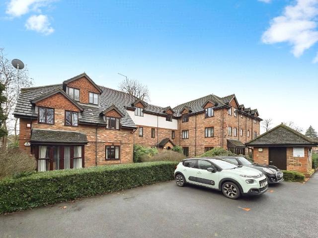 Apartment at Brooklyn Road, Woking