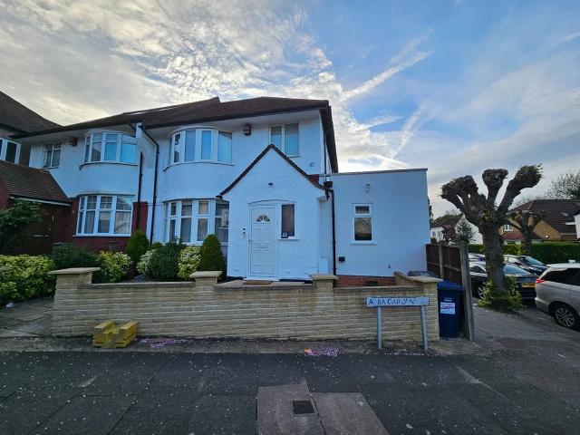 Apartment at Brookside Road, Greater London