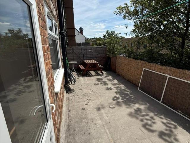 Apartment at Bromley Hill, Greater London