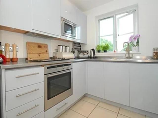 Apartment at Brompton Park Crescent, Greater London