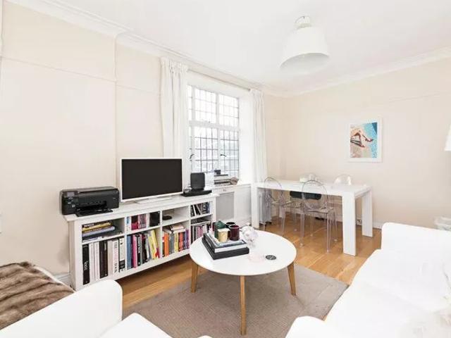Apartment at Brompton Road, Greater London