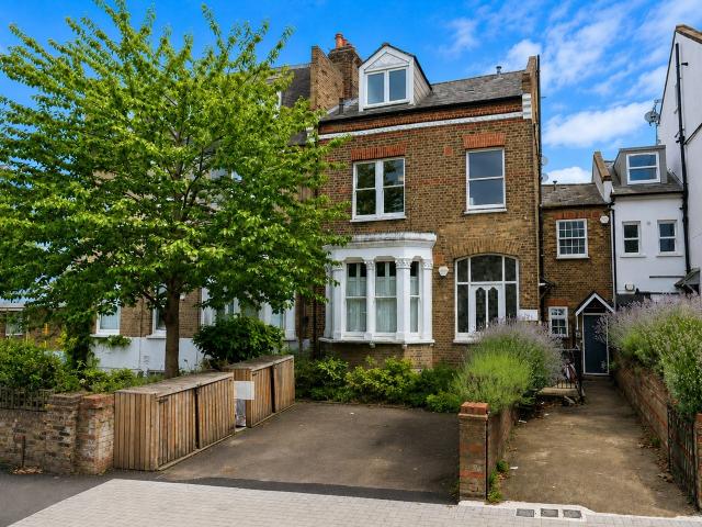 Apartment at Brondesbury Road, Greater London